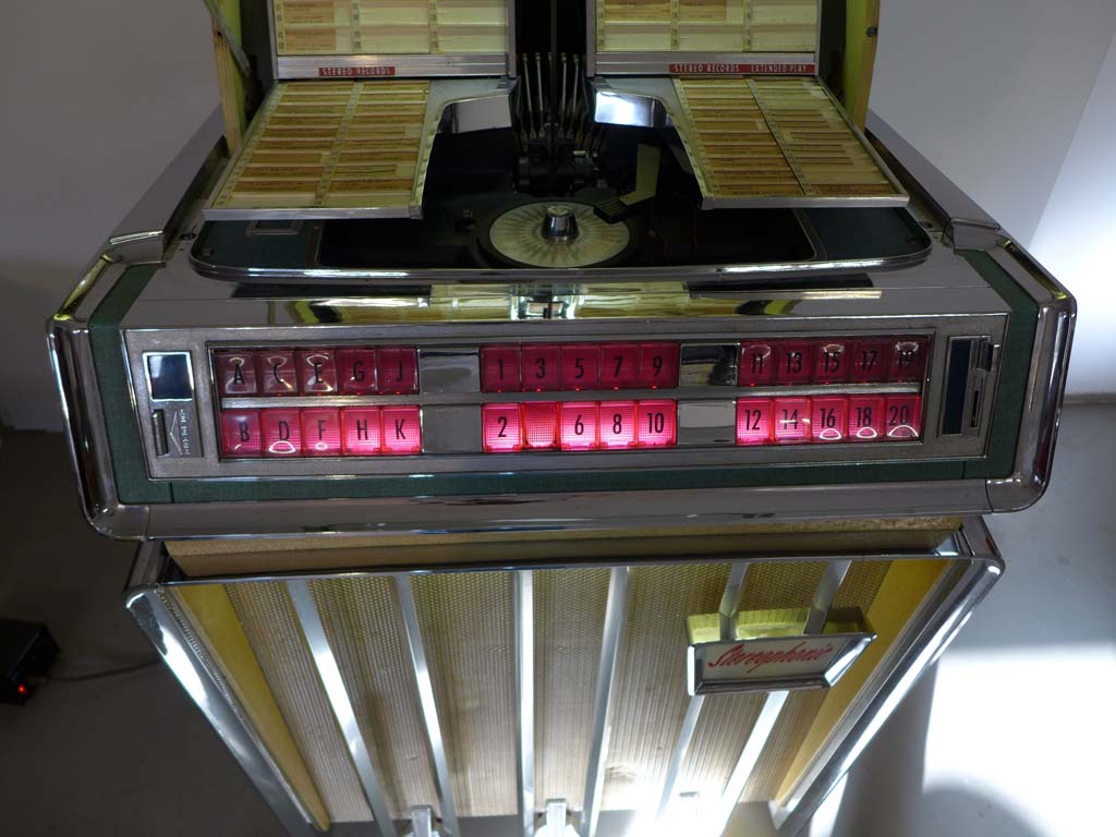 Blackforest Warehouse Online Shop - AMi J-200 Jukebox