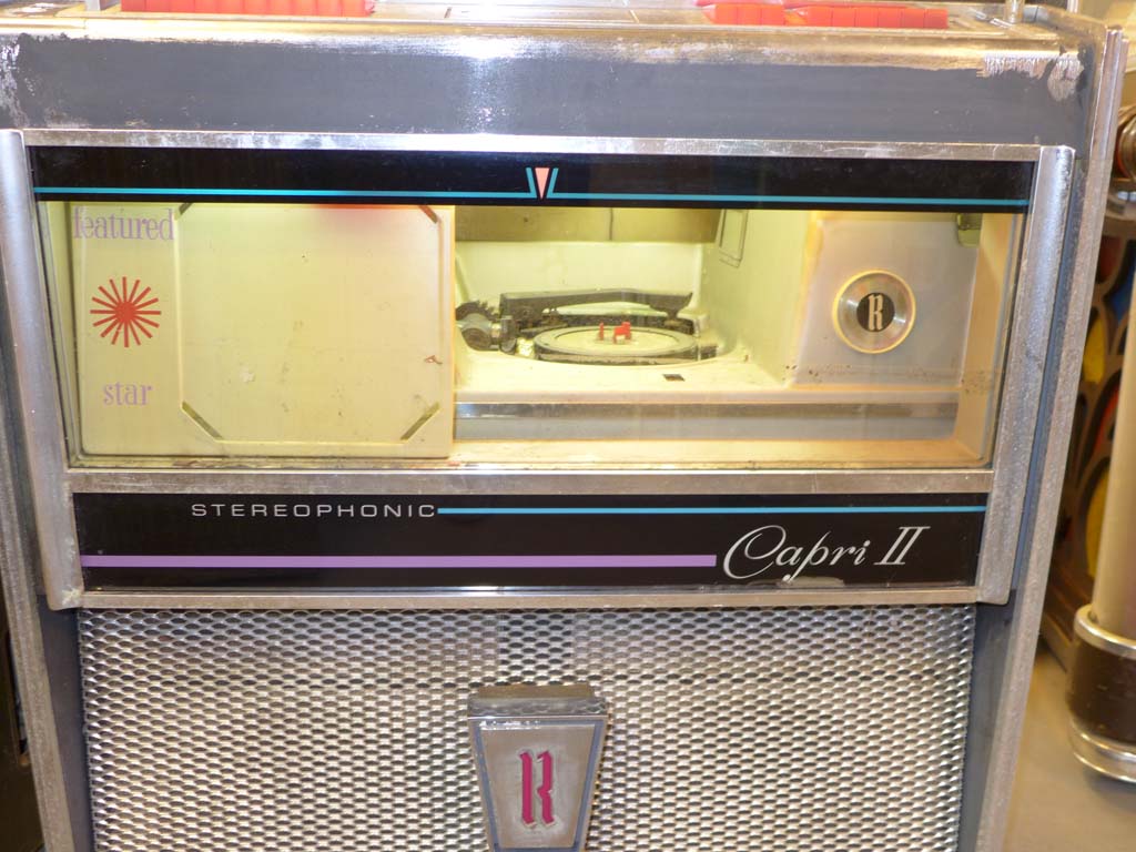 Blackforest Warehouse Online Shop - Rock-Ola 414 Capri II Jukebox