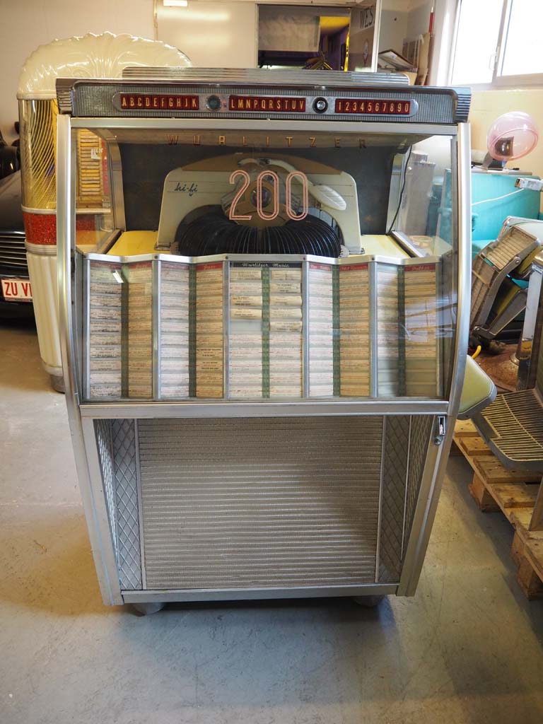 Blackforest Warehouse Online Shop - Wurlitzer 2150 Jukebox